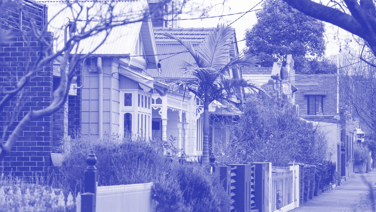 Falling home prices start to weigh on Australian household spending ...